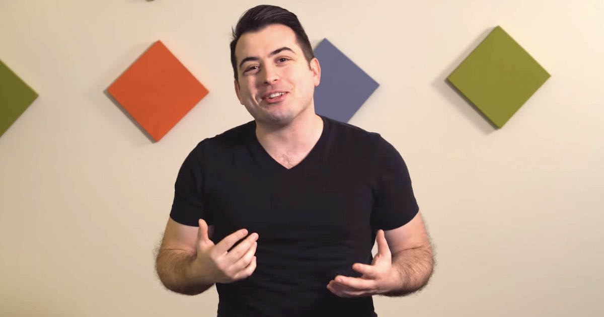 How to Give a Perfect Handshake: The 20 Do’s And Don’ts - Social Triggers